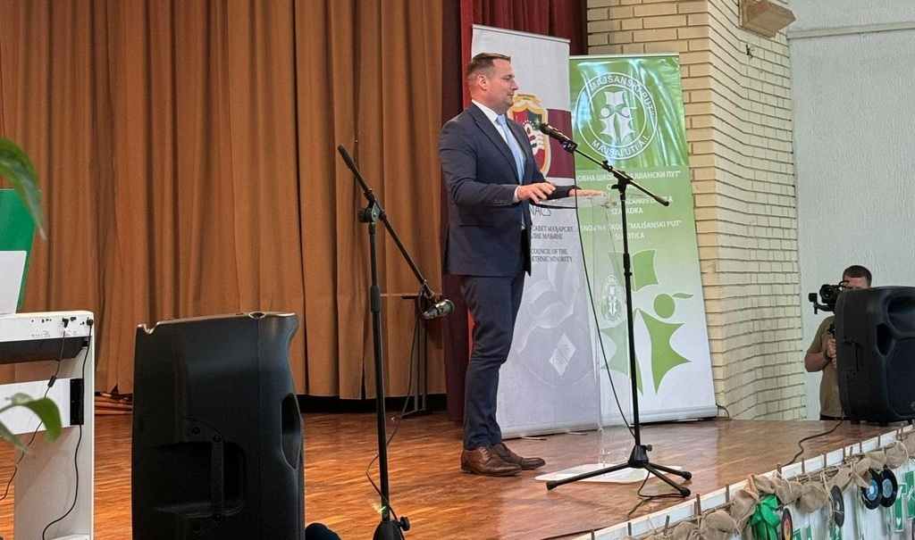 Megkezdték a Rákóczi-ösztöndíjak kiosztását a vajdasági elsősöknek ...